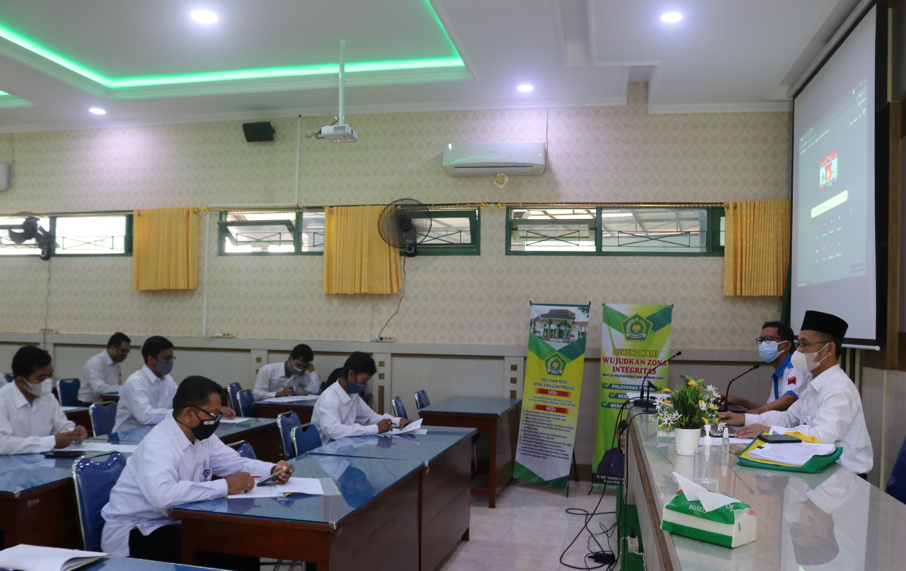 Gelar Evaluasi dan Supervisi, Kepala MAN 1 Kulon Progo Himbau Guru ... Gelar Evaluasi dan Supervisi, Kepala MAN 1 Kulon Progo Himbau Guru ...